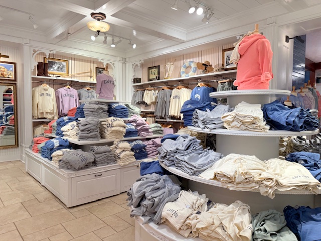 Cuffy's - A Cape Cod Classic - lisaefreedman.com